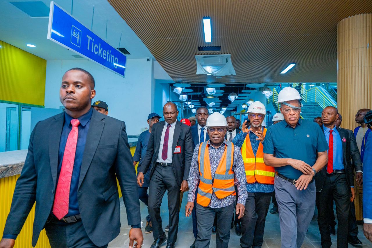 Governor Otti Inspects Umuahia Central Bus Terminal , As Project Nears ...
